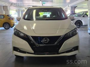White Nissan Leaf 2022 in Riga, with an engine capacity of 0.00 L and mileage of 107 thousand km for 16950 €, photo 3 on AUTOMOTO.COM.LV
