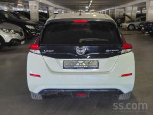 White Nissan Leaf 2022 in Riga, with an engine capacity of 0.00 L and mileage of 107 thousand km for 16950 €, photo 6 on AUTOMOTO.COM.LV