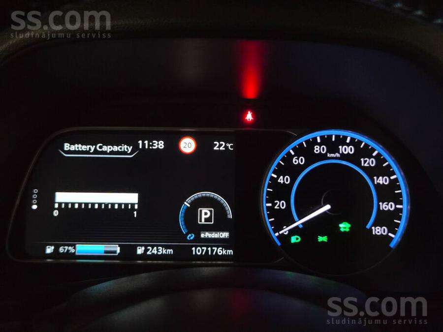 White Nissan Leaf 2022 in Riga, with an engine capacity of 0.00 L and mileage of 107 thousand km for 16950 €, photo 10 on AUTOMOTO.COM.LV