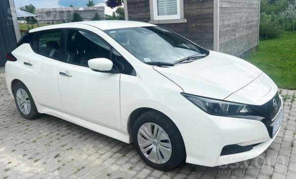 White Nissan Leaf 2023 in Riga, with an engine capacity of 0.00 L and mileage of 52 thousand km for 13500 €, photo 1 on AUTOMOTO.COM.LV