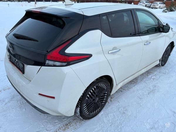 Balts Nissan Leaf 2023 Panevēža, ar dzinēja tilpumu 0.00 L un nobraukumu 38 tūkst. km par 10700 €, foto 5 vietnē AUTOMOTO.COM.LV