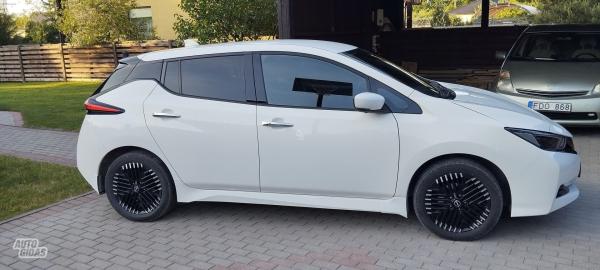 White Nissan Leaf 2023 in Klaipeda, with an engine capacity of 0.00 L and mileage of 85 thousand km for 21500 €, photo 4 on AUTOMOTO.COM.LV
