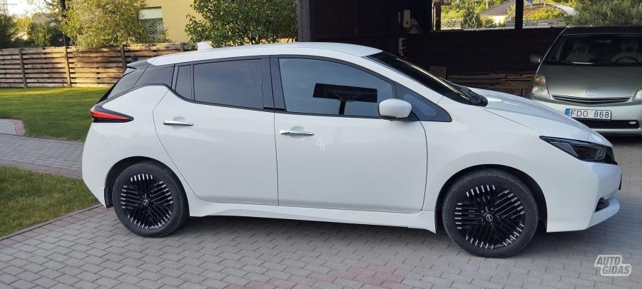 Balts Nissan Leaf 2023 Klaipėda, ar dzinēja tilpumu 0.00 L un nobraukumu 85 tūkst. km par 21500 €, foto 24 vietnē AUTOMOTO.COM.LV