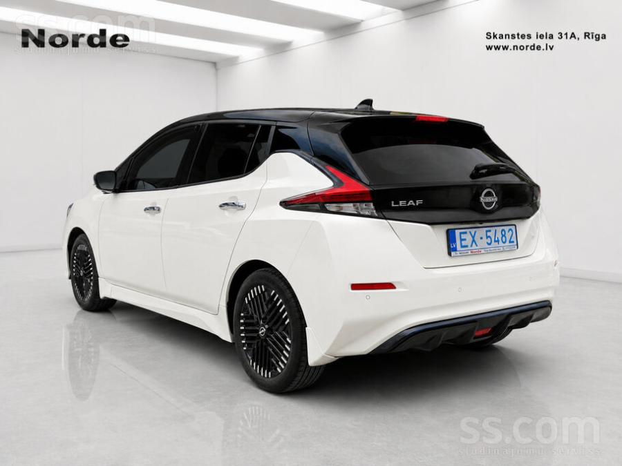 Balts Nissan Leaf 2023 Rīga, ar dzinēja tilpumu 0.00 L un nobraukumu 68 tūkst. km par 16890 €, foto 4 vietnē AUTOMOTO.COM.LV