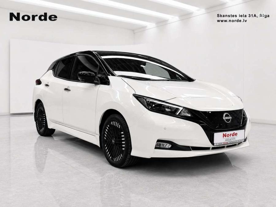 White Nissan Leaf 2023 in Riga, with an engine capacity of 0.00 L and mileage of 68 thousand km for 16890 €, photo 3 on AUTOMOTO.COM.LV