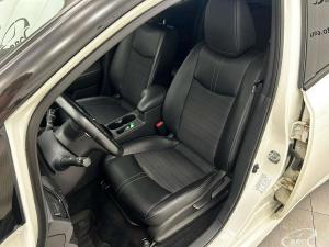White Nissan Leaf 2023 in Vilnius, with an engine capacity of 0.00 L and mileage of 115 thousand km for 18300 €, photo 7 on AUTOMOTO.COM.LV
