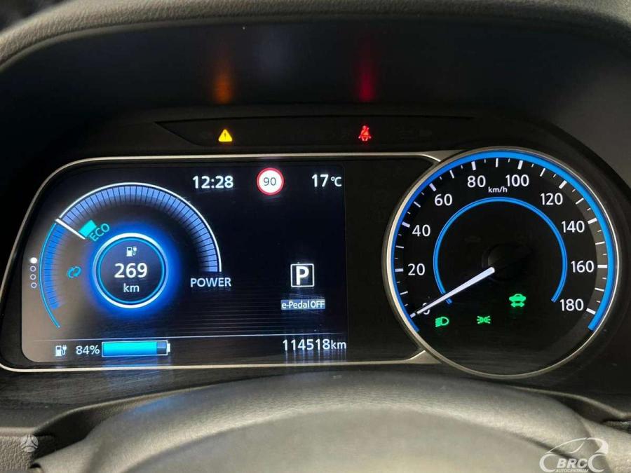 White Nissan Leaf 2023 in Vilnius, with an engine capacity of 0.00 L and mileage of 115 thousand km for 18300 €, photo 16 on AUTOMOTO.COM.LV