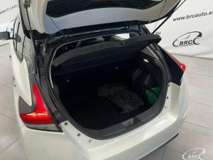 White Nissan Leaf 2023 in Vilnius, with an engine capacity of 0.00 L and mileage of 115 thousand km for 18300 €, photo 27 on AUTOMOTO.COM.LV