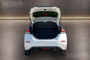 Balts Nissan Leaf 2023 Rīga, ar dzinēja tilpumu 0.00 L un nobraukumu 28 tūkst. km par 18900 €, foto 7 vietnē AUTOMOTO.COM.LV