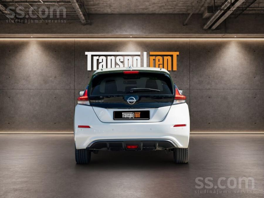 Balts Nissan Leaf 2023 Rīga, ar dzinēja tilpumu 0.00 L un nobraukumu 28 tūkst. km par 18900 €, foto 8 vietnē AUTOMOTO.COM.LV