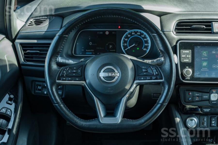 Balts Nissan Leaf 2023 Rīga, ar dzinēja tilpumu 0.00 L un nobraukumu 28 tūkst. km par 18900 €, foto 12 vietnē AUTOMOTO.COM.LV