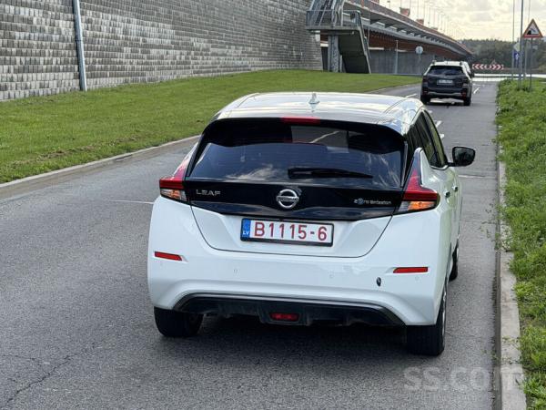 White Nissan Leaf 2023 in Riga, with an engine capacity of 0.00 L and mileage of 102 thousand km for 14500 €, photo 11 on AUTOMOTO.COM.LV