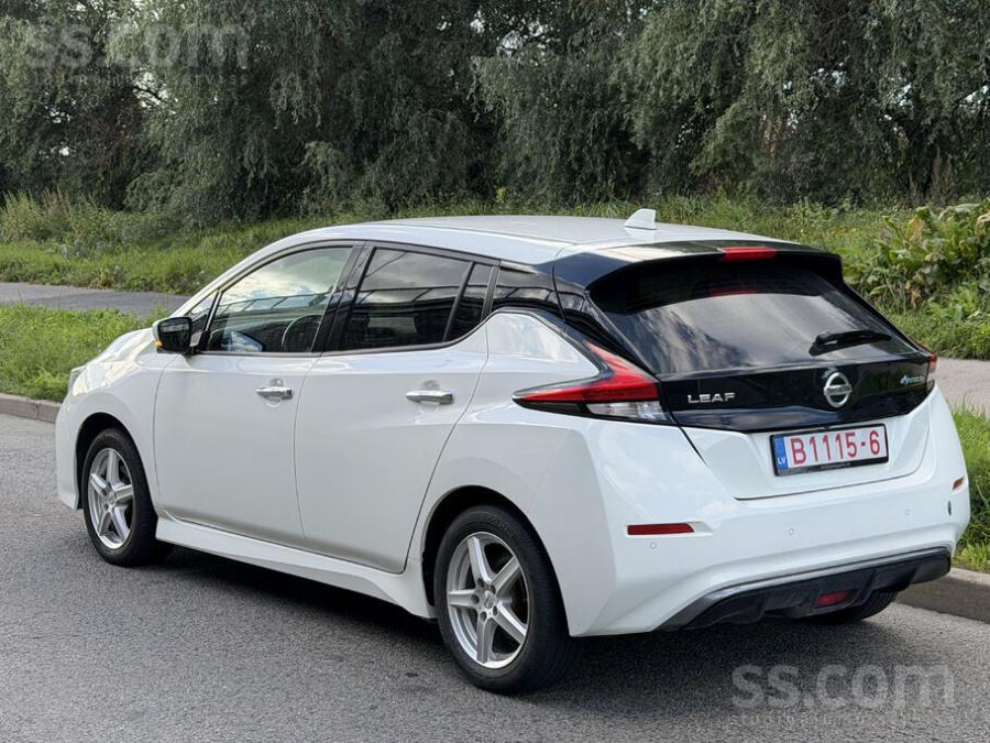 Balts Nissan Leaf 2023 Rīga, ar dzinēja tilpumu 0.00 L un nobraukumu 102 tūkst. km par 14500 €, foto 13 vietnē AUTOMOTO.COM.LV