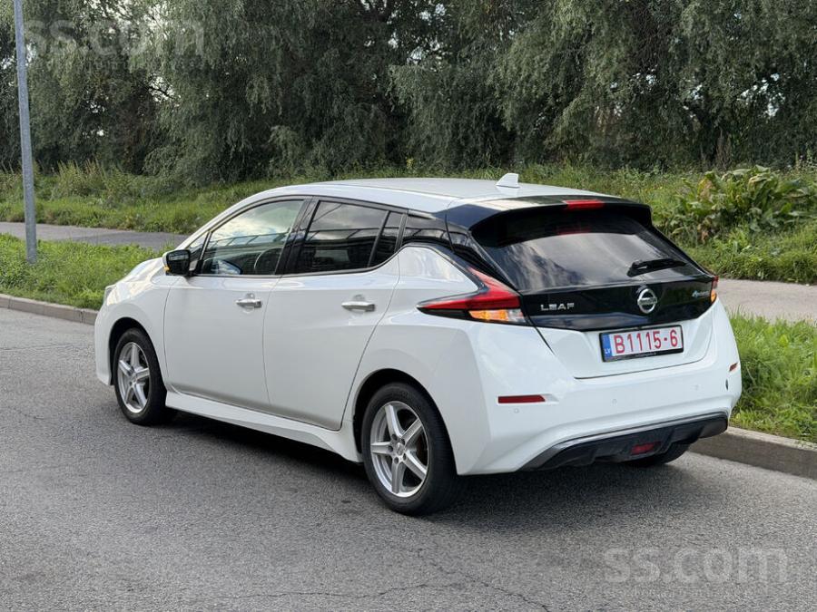 Balts Nissan Leaf 2023 Rīga, ar dzinēja tilpumu 0.00 L un nobraukumu 102 tūkst. km par 14500 €, foto 14 vietnē AUTOMOTO.COM.LV