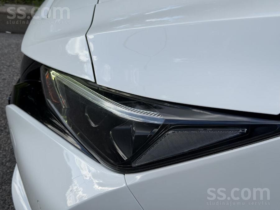 Balts Nissan Leaf 2023 Rīga, ar dzinēja tilpumu 0.00 L un nobraukumu 102 tūkst. km par 14500 €, foto 16 vietnē AUTOMOTO.COM.LV