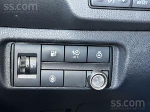 Balts Nissan Leaf 2023 Rīga, ar dzinēja tilpumu 0.00 L un nobraukumu 102 tūkst. km par 14500 €, foto 29 vietnē AUTOMOTO.COM.LV