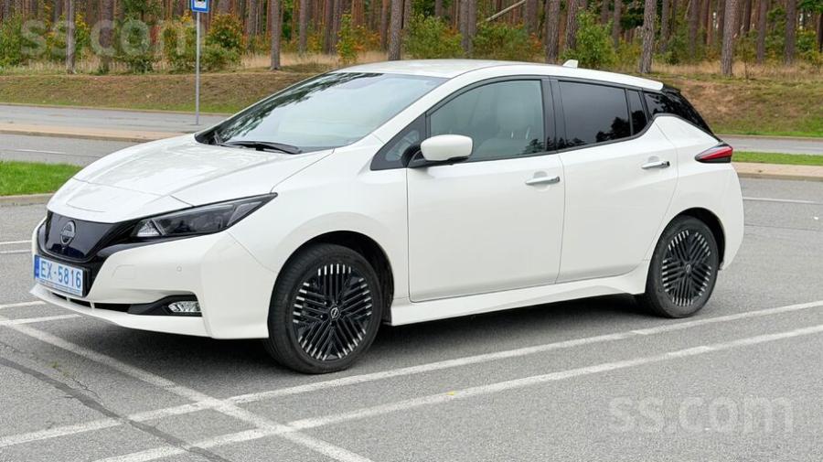 Белый Ниссан Лиф 2023 в Рига, объемом двигателя 0.00 л и пробегом 53 тыс. км за 19500 €, фото 3 на AUTOMOTO.COM.LV