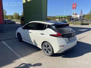 Balts Nissan Leaf 2018 Jelgava, ar dzinēja tilpumu 0.00 L un nobraukumu 180 tūkst. km par 10000 €, foto  vietnē AUTOMOTO.COM.LV