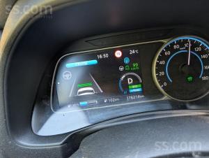 Balts Nissan Leaf 2018 Jelgava, ar dzinēja tilpumu 0.00 L un nobraukumu 180 tūkst. km par 10000 €, foto 3 vietnē AUTOMOTO.COM.LV