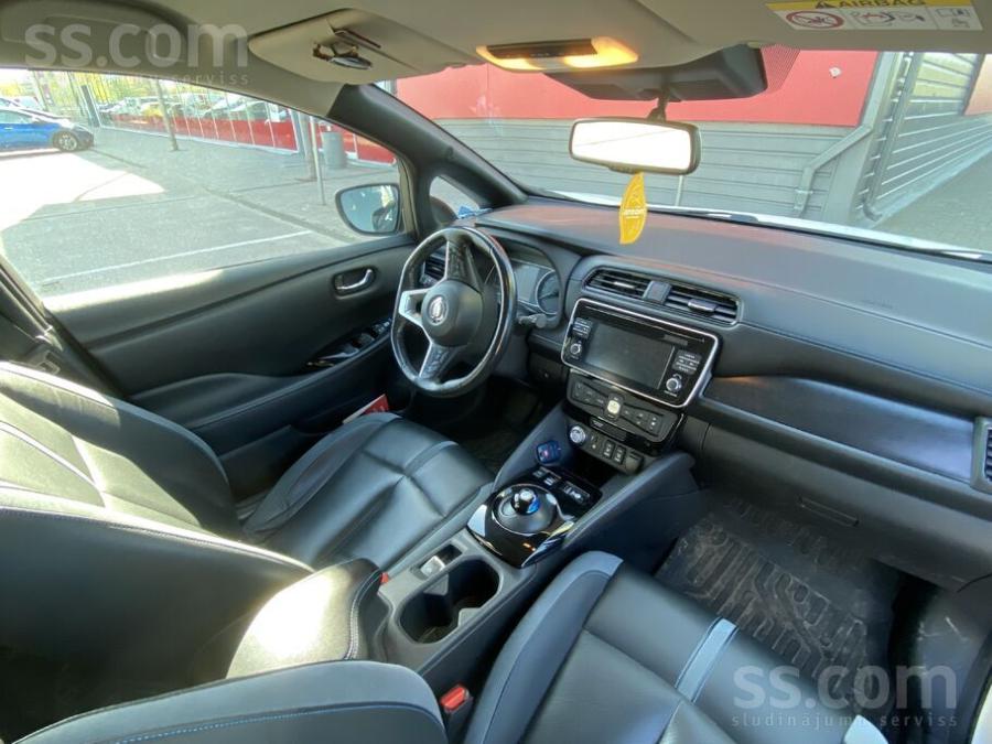 Balts Nissan Leaf 2018 Jelgava, ar dzinēja tilpumu 0.00 L un nobraukumu 180 tūkst. km par 10000 €, foto 5 vietnē AUTOMOTO.COM.LV