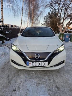 Balts Nissan Leaf 2021 Kauņa, ar dzinēja tilpumu 0.00 L un nobraukumu 103 tūkst. km par 11550 €, foto  vietnē AUTOMOTO.COM.LV
