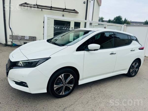Nissan Leaf 2023 in Riga on AUTOMOTO.COM.LV White Nissan Leaf 2023 in Riga, with an engine capacity of 0.00 L and mileage of 89 thousand km for 18888 €, photo 3 on AUTOMOTO.COM.LV