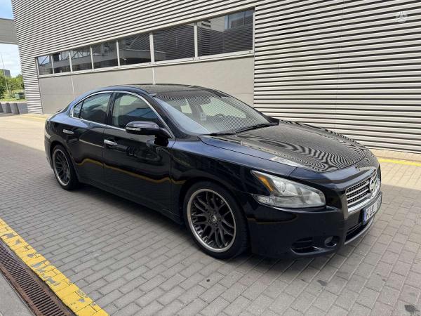 Black Nissan Maxima 2012 in Vilnius, with an engine capacity of 3.50 L and mileage of 262 thousand km for 5500 €, photo 2 on AUTOMOTO.COM.LV