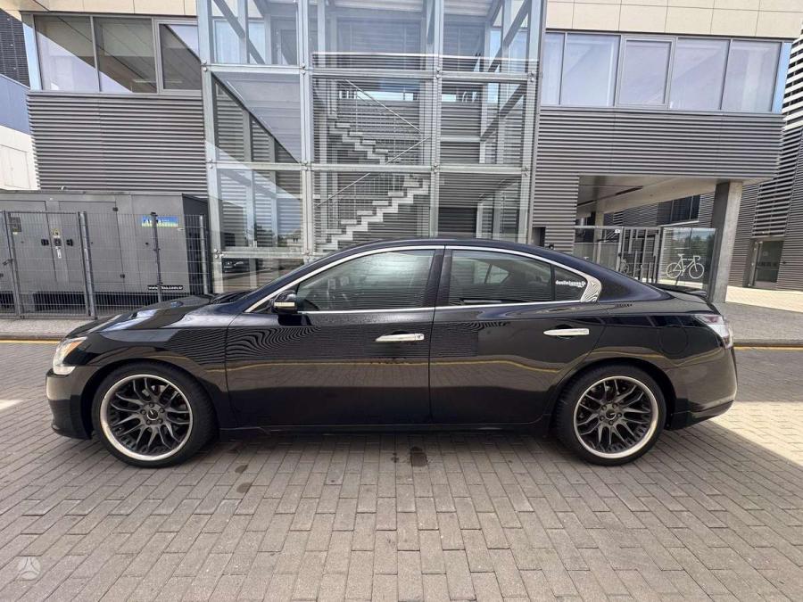 Black Nissan Maxima 2012 in Vilnius, with an engine capacity of 3.50 L and mileage of 262 thousand km for 5500 €, photo 6 on AUTOMOTO.COM.LV