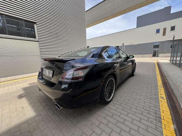 Black Nissan Maxima 2012 in Vilnius, with an engine capacity of 3.50 L and mileage of 262 thousand km for 5500 €, photo 6 on AUTOMOTO.COM.LV