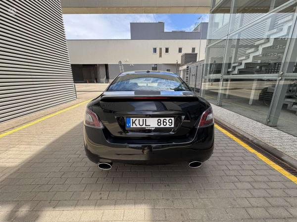 Black Nissan Maxima 2012 in Vilnius, with an engine capacity of 3.50 L and mileage of 262 thousand km for 5500 €, photo 8 on AUTOMOTO.COM.LV