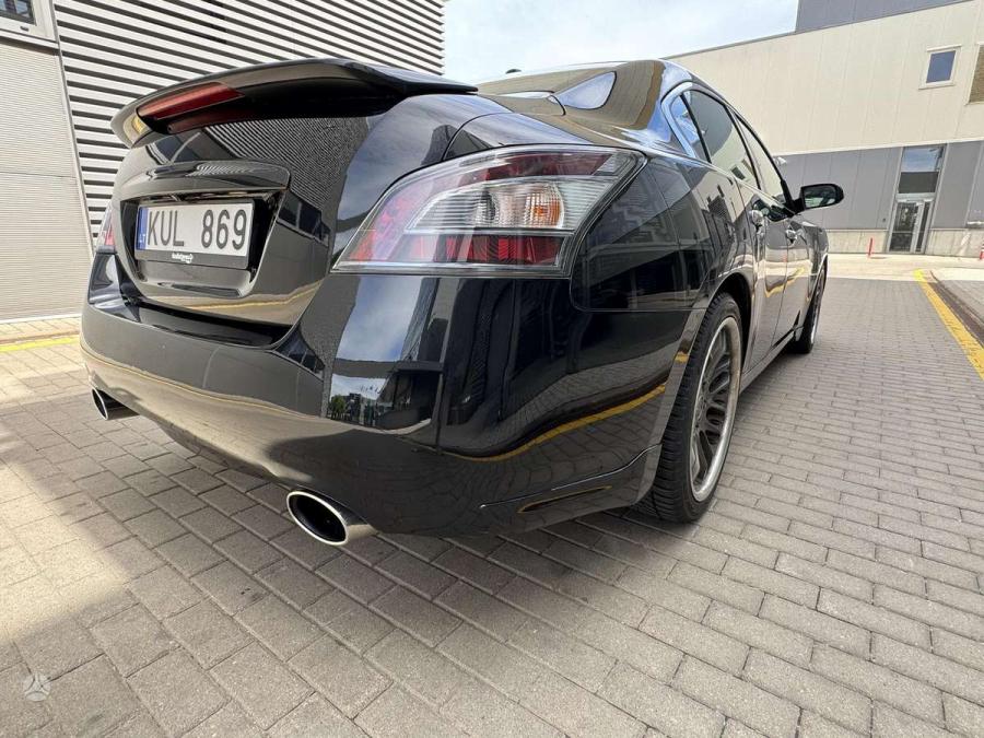 Black Nissan Maxima 2012 in Vilnius, with an engine capacity of 3.50 L and mileage of 262 thousand km for 5500 €, photo 19 on AUTOMOTO.COM.LV
