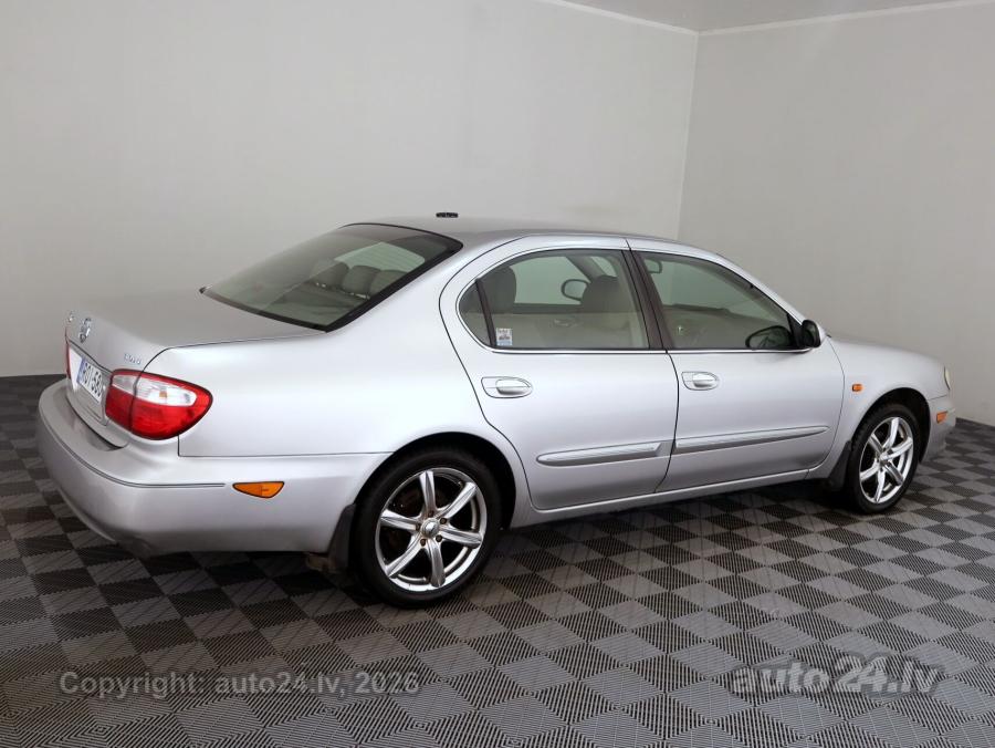 Pelēks Nissan Maxima 2002 Tallina, ar dzinēja tilpumu 3.00 L un nobraukumu 289 tūkst. km par 999 €, foto 4 vietnē AUTOMOTO.COM.LV