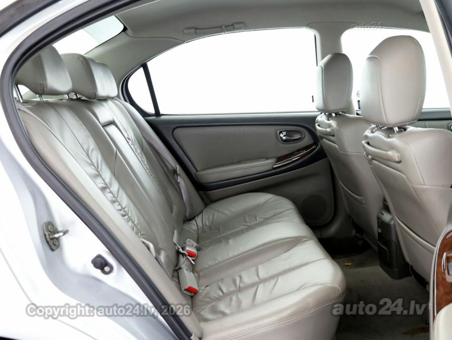 Pelēks Nissan Maxima 2002 Tallina, ar dzinēja tilpumu 3.00 L un nobraukumu 289 tūkst. km par 999 €, foto 8 vietnē AUTOMOTO.COM.LV