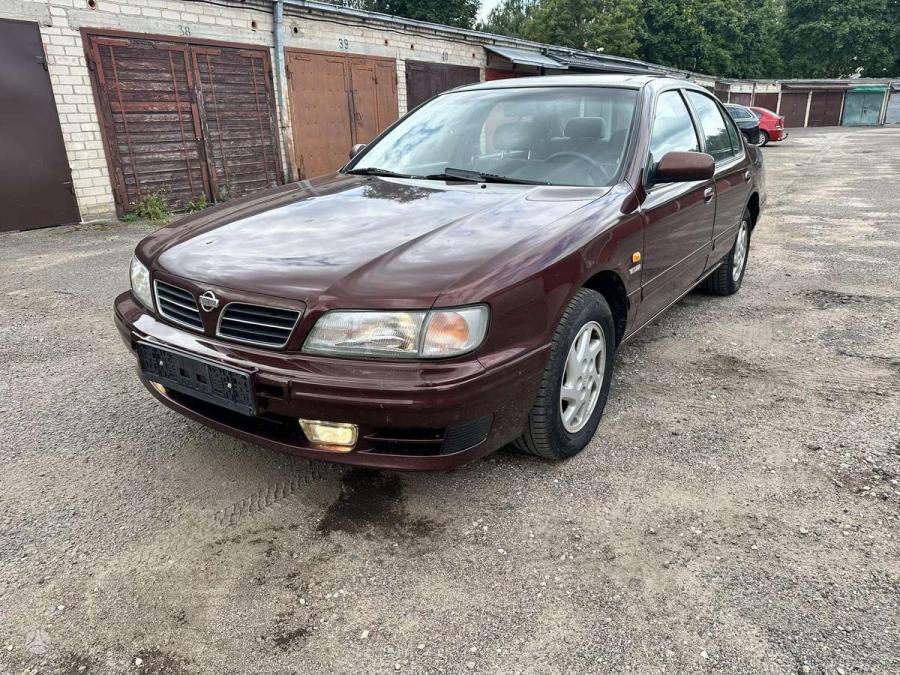 Фиолетовый Ниссан Максима 2000 в Каунас, объемом двигателя 2.99 л и пробегом 228 тыс. км за 1800 €, фото 1 на AUTOMOTO.COM.LV