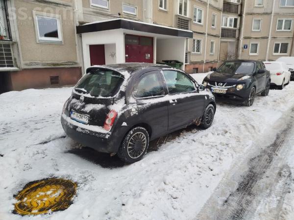 Black Nissan Micra 2003 in Riga, with an engine capacity of 1.50 L and mileage of 300 thousand km for 1000 €, photo 3 on AUTOMOTO.COM.LV