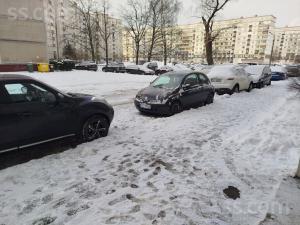 Melns Nissan Micra 2003 Rīga, ar dzinēja tilpumu 1.50 L un nobraukumu 300 tūkst. km par 1000 €, foto 6 vietnē AUTOMOTO.COM.LV
