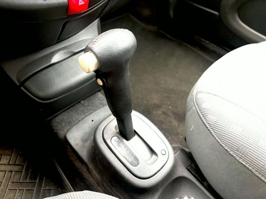 Melns Nissan Micra 2005 Tallina, ar dzinēja tilpumu 0.00 L un nobraukumu 173 tūkst. km par 2199 €, foto 13 vietnē AUTOMOTO.COM.LV