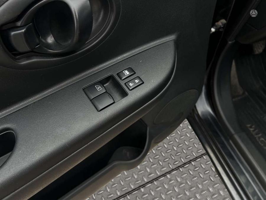 Black Nissan Micra 2015 in Kaunas, with an engine capacity of 1.20 L and mileage of 177 thousand km for 3999 €, photo 13 on AUTOMOTO.COM.LV