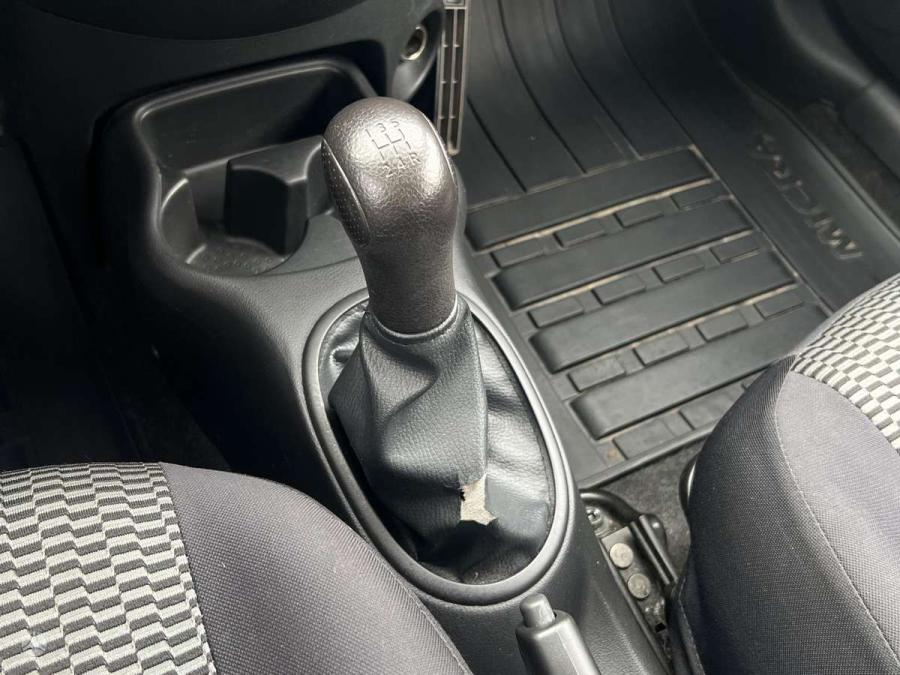 Black Nissan Micra 2015 in Kaunas, with an engine capacity of 1.20 L and mileage of 177 thousand km for 3999 €, photo 16 on AUTOMOTO.COM.LV