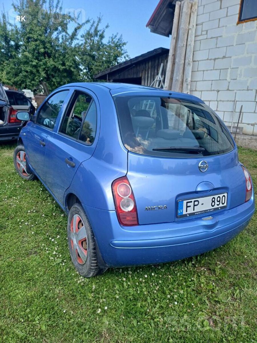 Zils Nissan Micra 2005 Tukums, ar dzinēja tilpumu 1.20 L un nobraukumu 287 tūkst. km par 1000 €, foto 3 vietnē AUTOMOTO.COM.LV