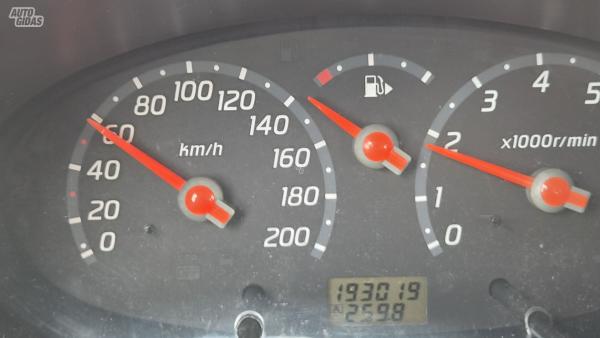 Nissan Micra 2004 in Vilnius, with an engine capacity of 1.40 L and mileage of 193 thousand km for 450 €, photo 9 on AUTOMOTO.COM.LV