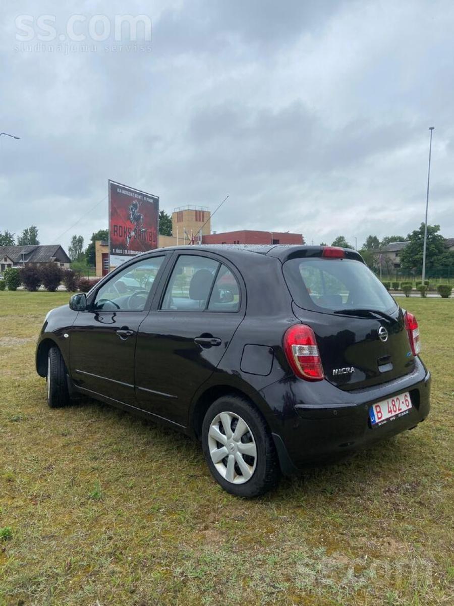 Red Nissan Micra 2011 in Kuldiga, with an engine capacity of 1.20 L and mileage of 180 thousand km for 3950 €, photo 5 on AUTOMOTO.COM.LV
