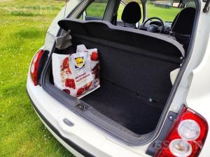 White Nissan Micra 2008 in Valmiera, with an engine capacity of 1.20 L and mileage of 184 thousand km for 2100 €, photo 15 on AUTOMOTO.COM.LV