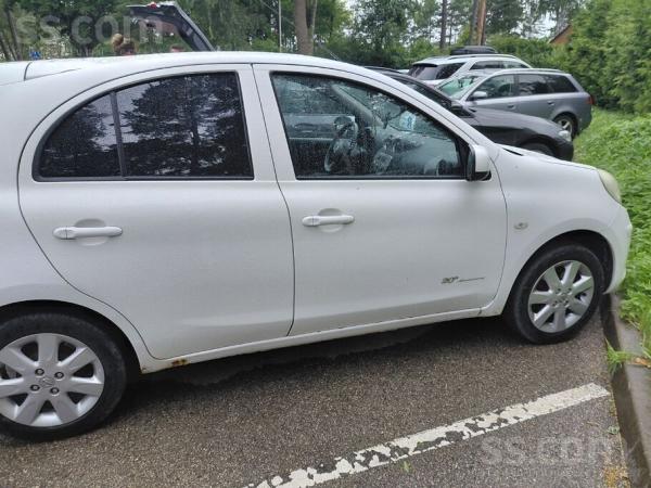 White Nissan Micra 2013 in Riga, with an engine capacity of 1.20 L and mileage of 190 thousand km for 2000 €, photo 9 on AUTOMOTO.COM.LV
