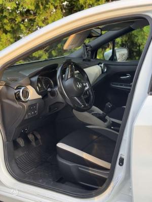 White Nissan Micra 2018 in Radviliskis, with an engine capacity of 0.90 L and mileage of 192 thousand km for 5800 €, photo 12 on AUTOMOTO.COM.LV