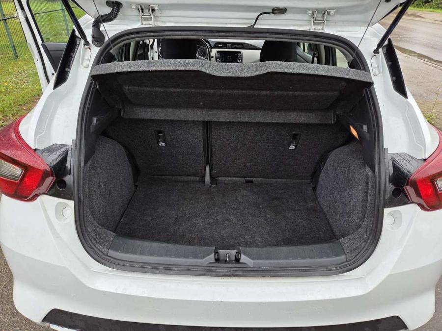 White Nissan Micra 2018 in Jurbarkas, with an engine capacity of 1.50 L and mileage of 231 thousand km for 5700 €, photo 5 on AUTOMOTO.COM.LV