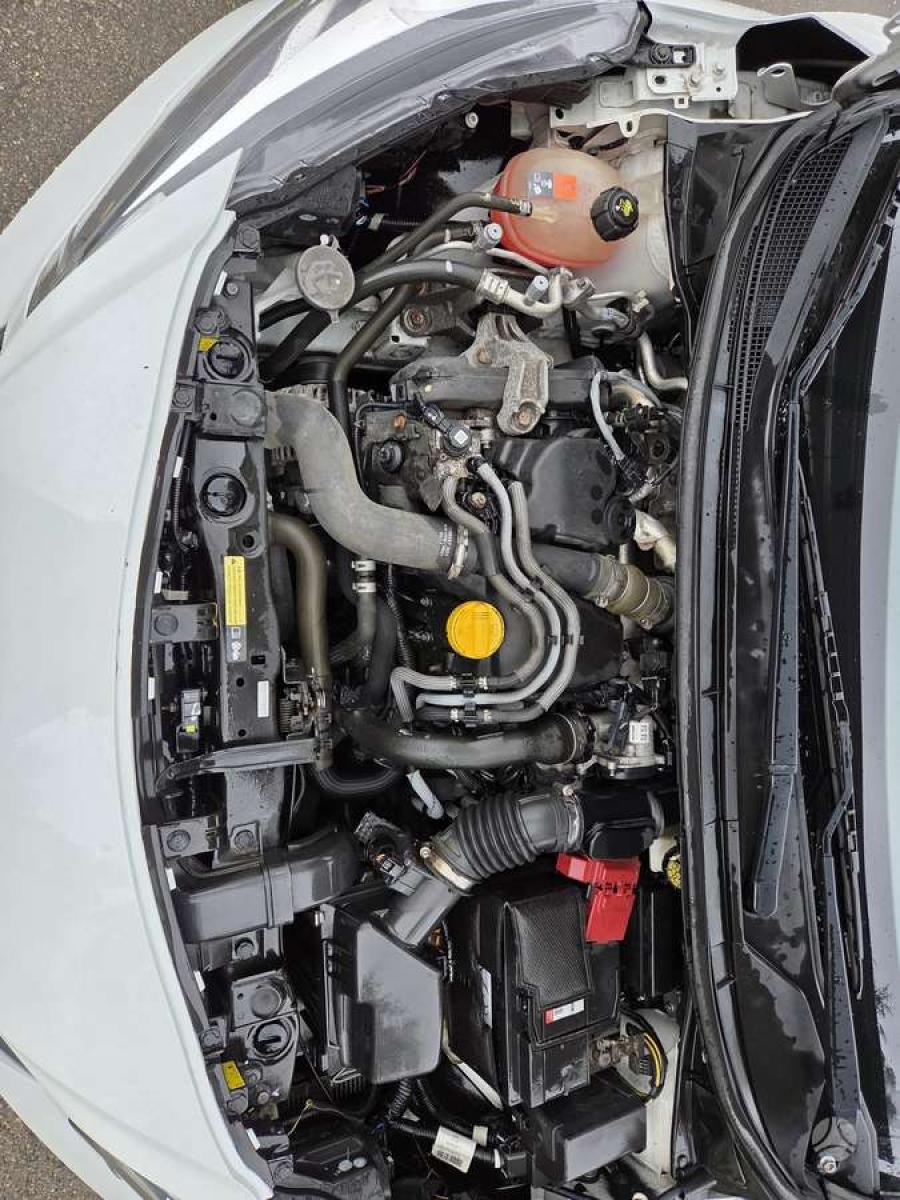 White Nissan Micra 2018 in Jurbarkas, with an engine capacity of 1.50 L and mileage of 231 thousand km for 5700 €, photo 8 on AUTOMOTO.COM.LV