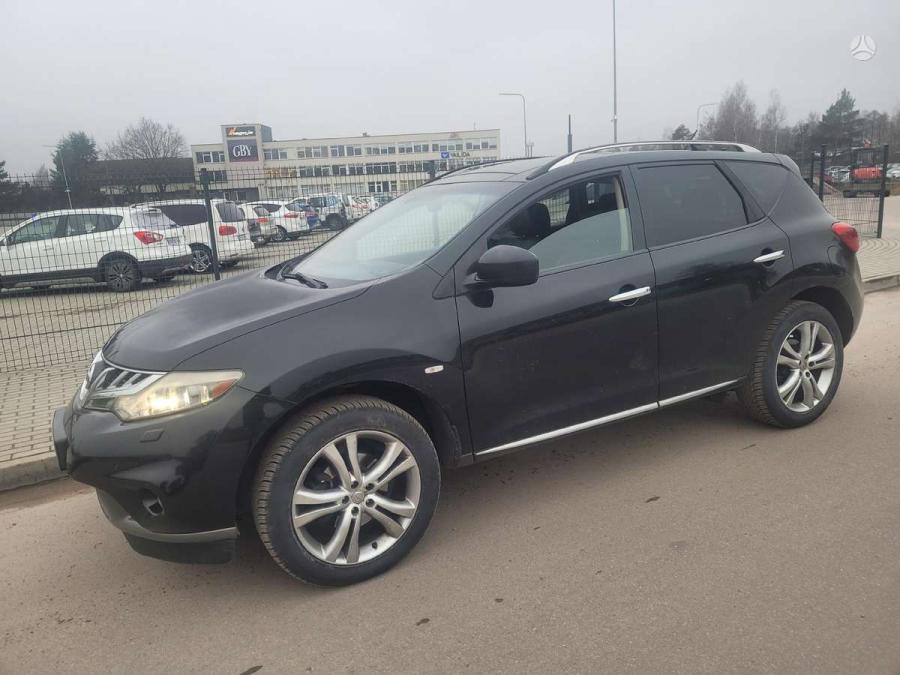 Black Nissan Murano 2011 in Vilnius, with an engine capacity of 2.49 L and mileage of 230 thousand km for 4700 €, photo 1 on AUTOMOTO.COM.LV