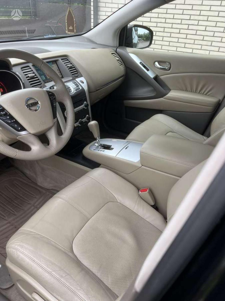 Black Nissan Murano 2011 in Telschi, with an engine capacity of 2.50 L and mileage of 195 thousand km for 5199 €, photo 13 on AUTOMOTO.COM.LV