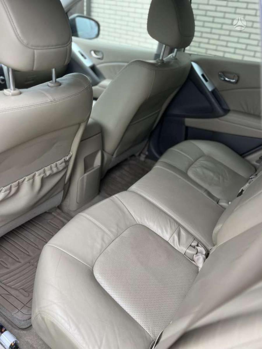 Black Nissan Murano 2011 in Telschi, with an engine capacity of 2.50 L and mileage of 195 thousand km for 5199 €, photo 15 on AUTOMOTO.COM.LV